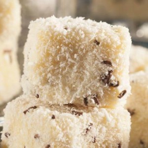 Ultimate white chocolate lamingtons | News24
