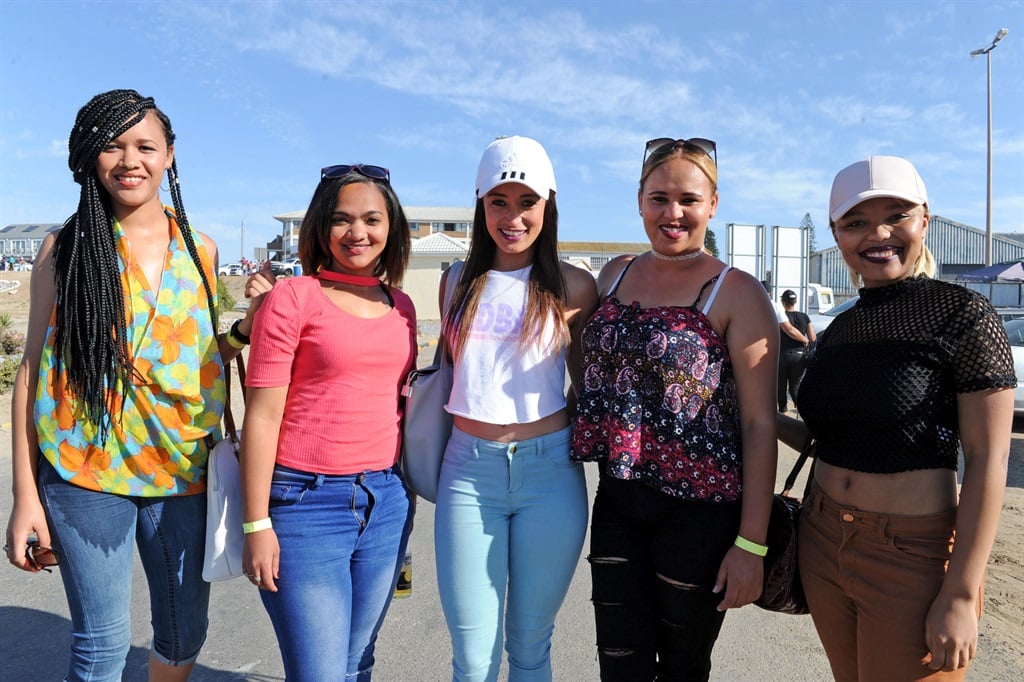 Lambertsbaai Somer Fees | Son