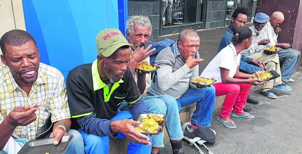 Straat-ete is weer ’n hit | Son