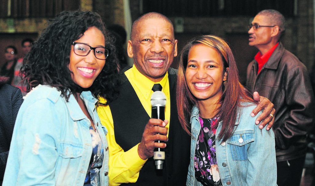 Groep laat gospel ruk | Son
