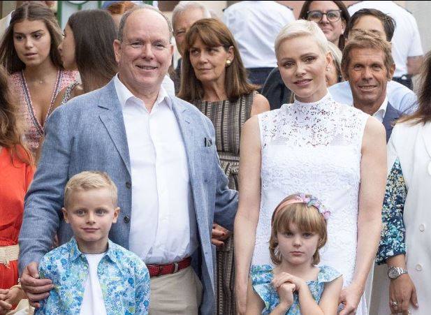 FOTO'S | Prinses Charlene en gesin hou piekniek in Monaco | Netwerk24