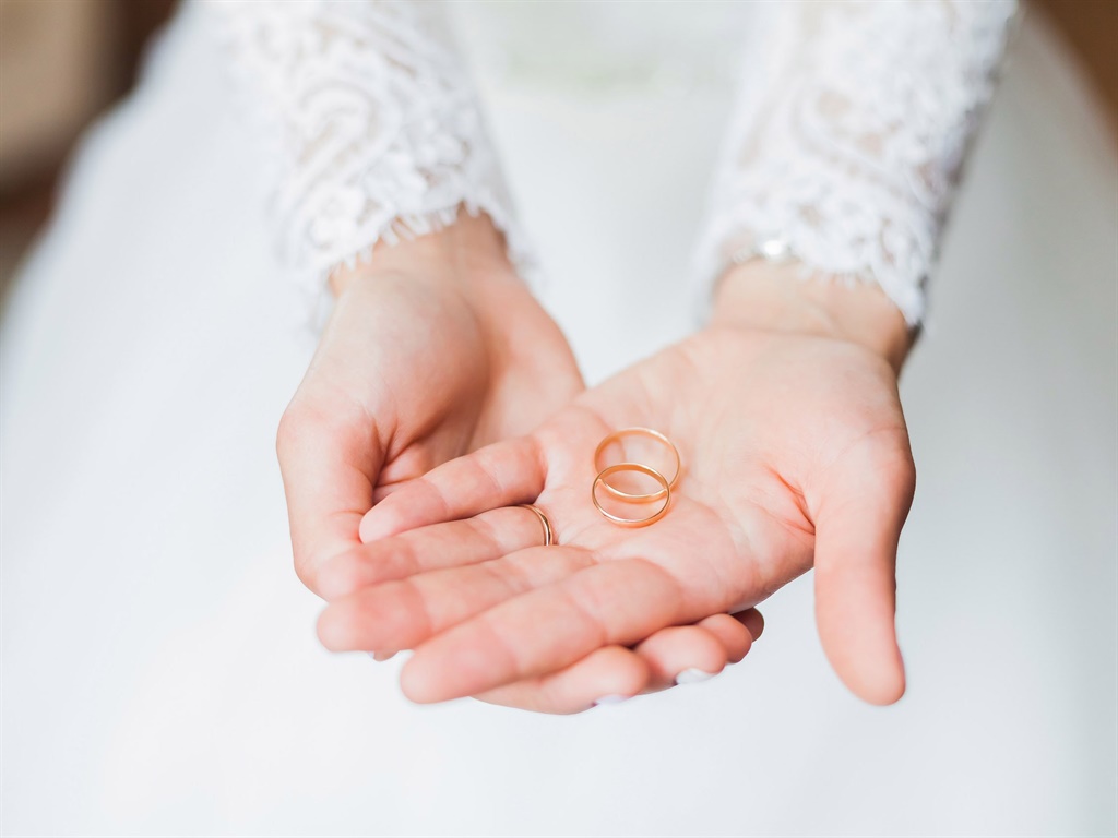 Verloofring-trend: Diamante sónder die pand | Netwerk24
