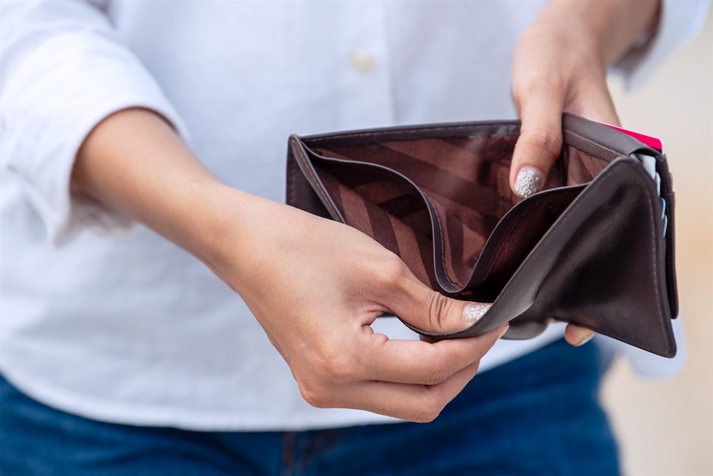Wil jy jou familie finansieel help, maar trek self noustrop? Só stel jy ...