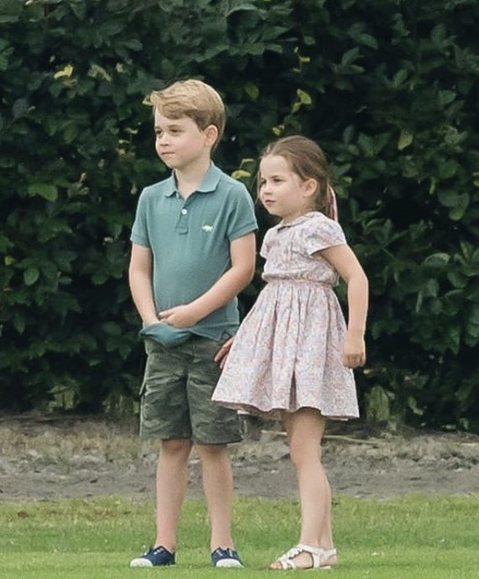 Archie en Louis vermurwe harte met nuwe foto’s | Netwerk24