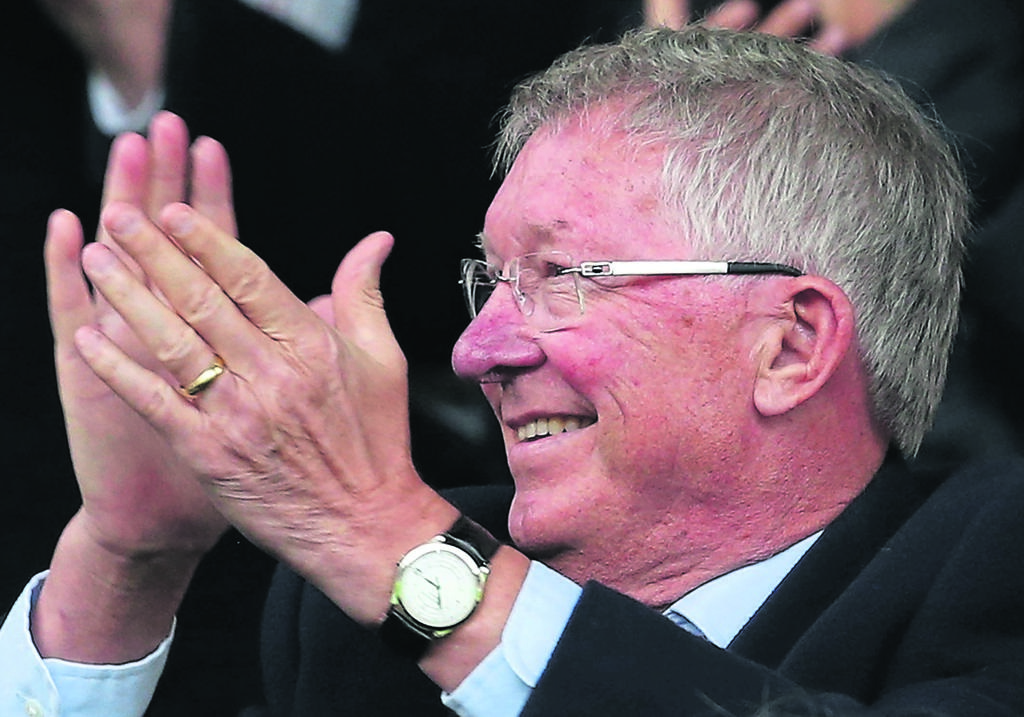 Klein honde blaf in EPL | Son