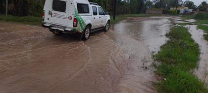WATCH | Roads, homes flooded in Tshwane after heavy morning rain | News24