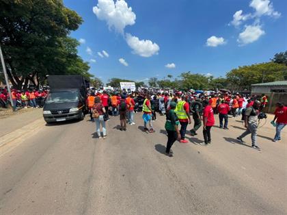 Hospital union holds public wage protests, as PSA strike kicks off | News24