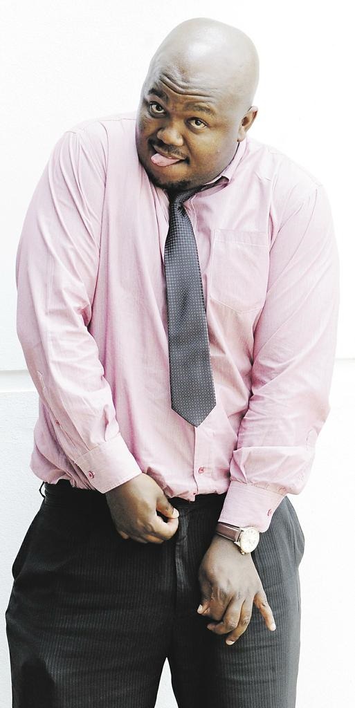 SKHUMBARIZA CRACKS IT UP! | Daily Sun