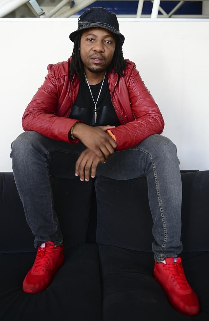 Shampoo laughs away troubles! | Daily Sun