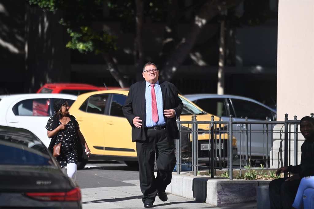 Willem Breytenbach vra dat talle aanklagte teruggetrek word | Netwerk24
