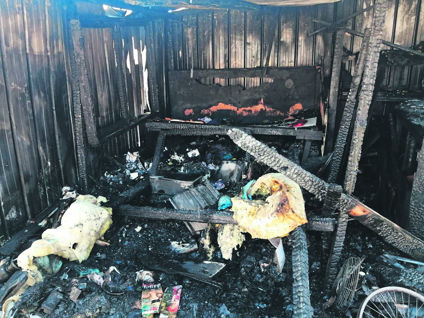 All hands on deck to help fire victims in Flamingo informal settlement ...