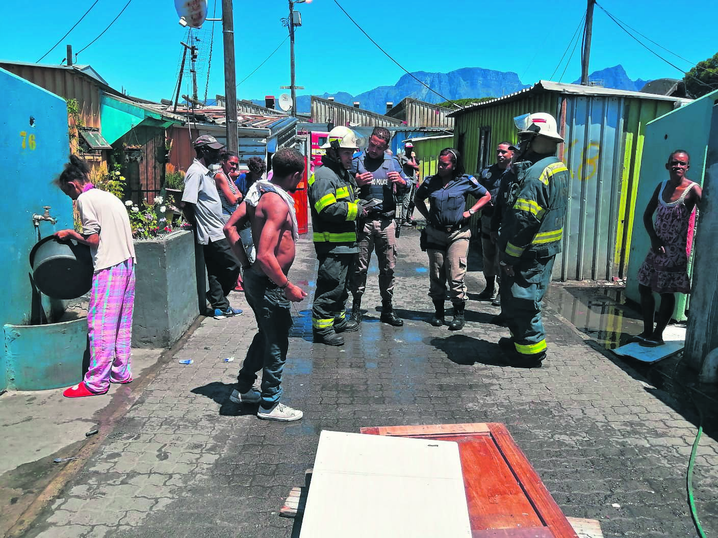 All hands on deck to help fire victims in Flamingo informal settlement ...