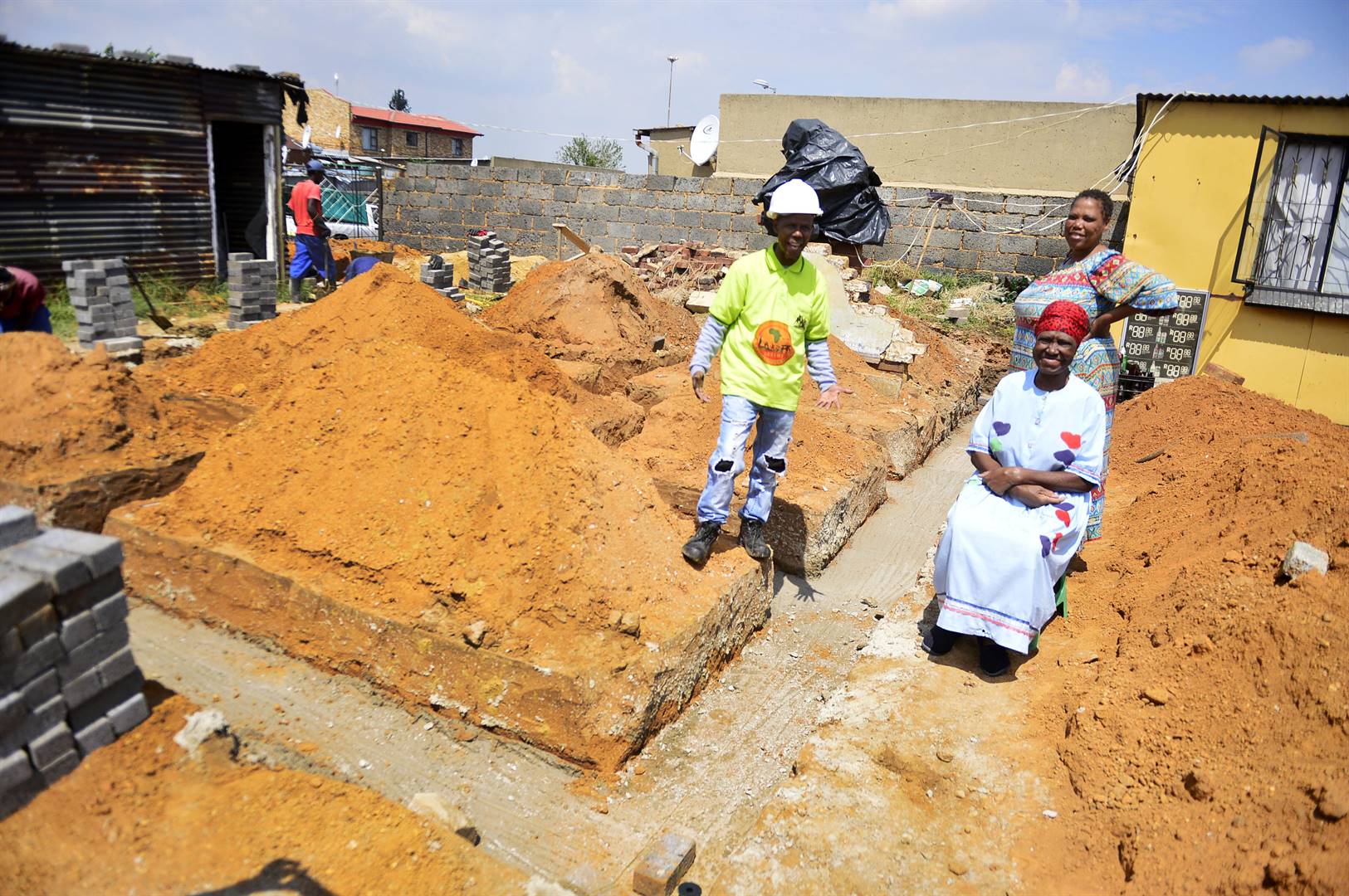 MBORO BLESSES FAMILY! | Daily Sun