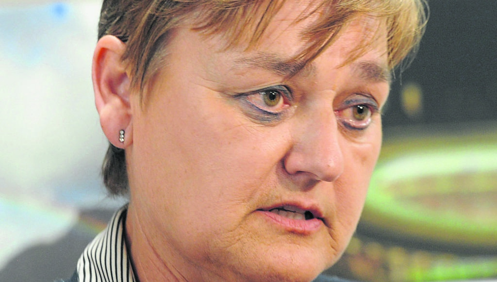 Busdiens hinkepink nog voort | Son
