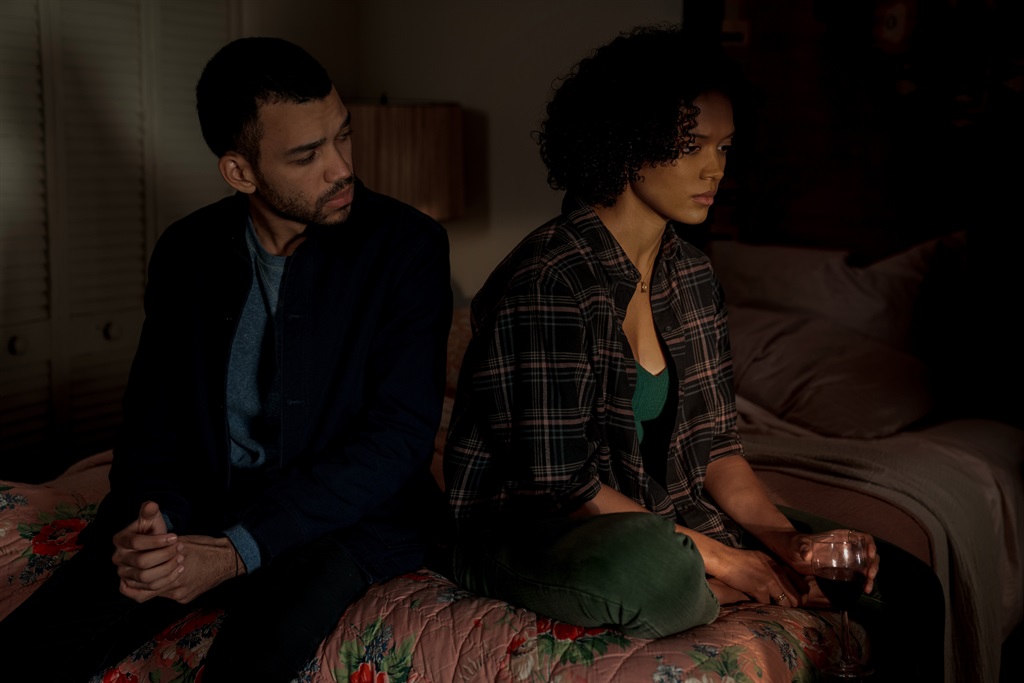 REVIEW | Like a nail-biting 90s thriller Sharper features elegant ...