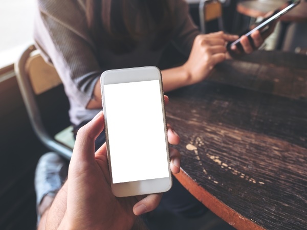 Apple’s eavesdropping bug lets Facetime users spy on each other | News24