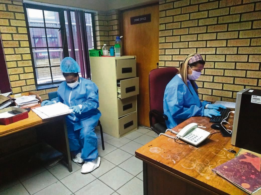 Prayer for police in Mfuleni | Netwerk24