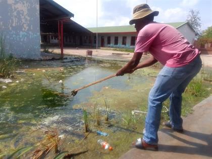 WATCH: Collapsing school a danger to pupils! | Daily Sun