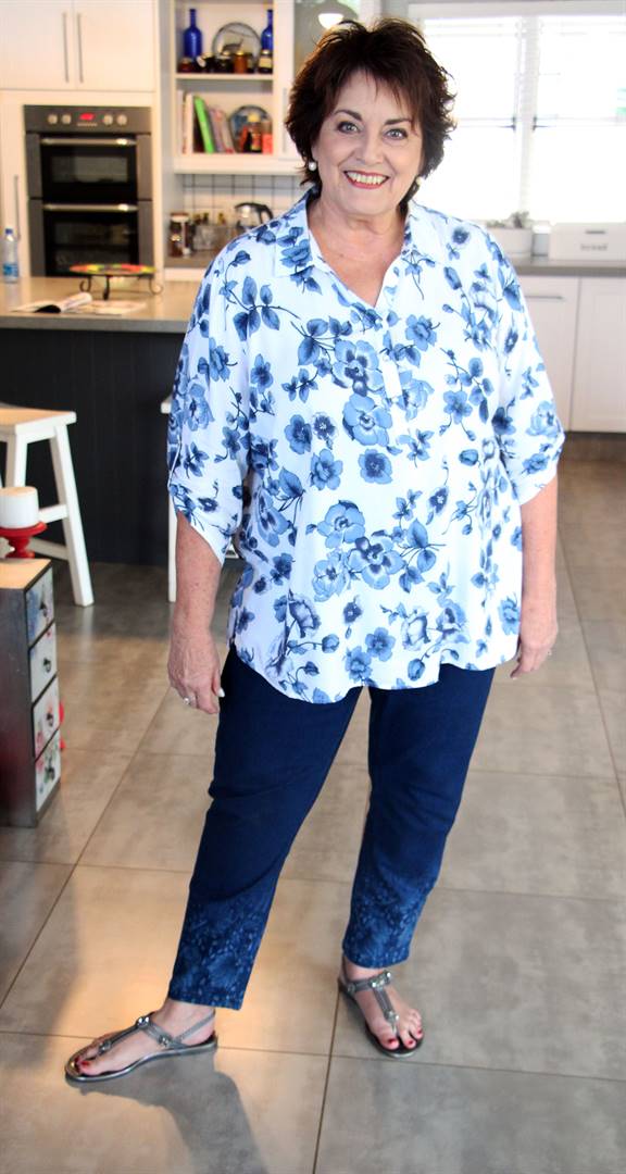 KYK: Rina Hugo se nuwe bankie in Blouberg vir haar 70ste | Netwerk24