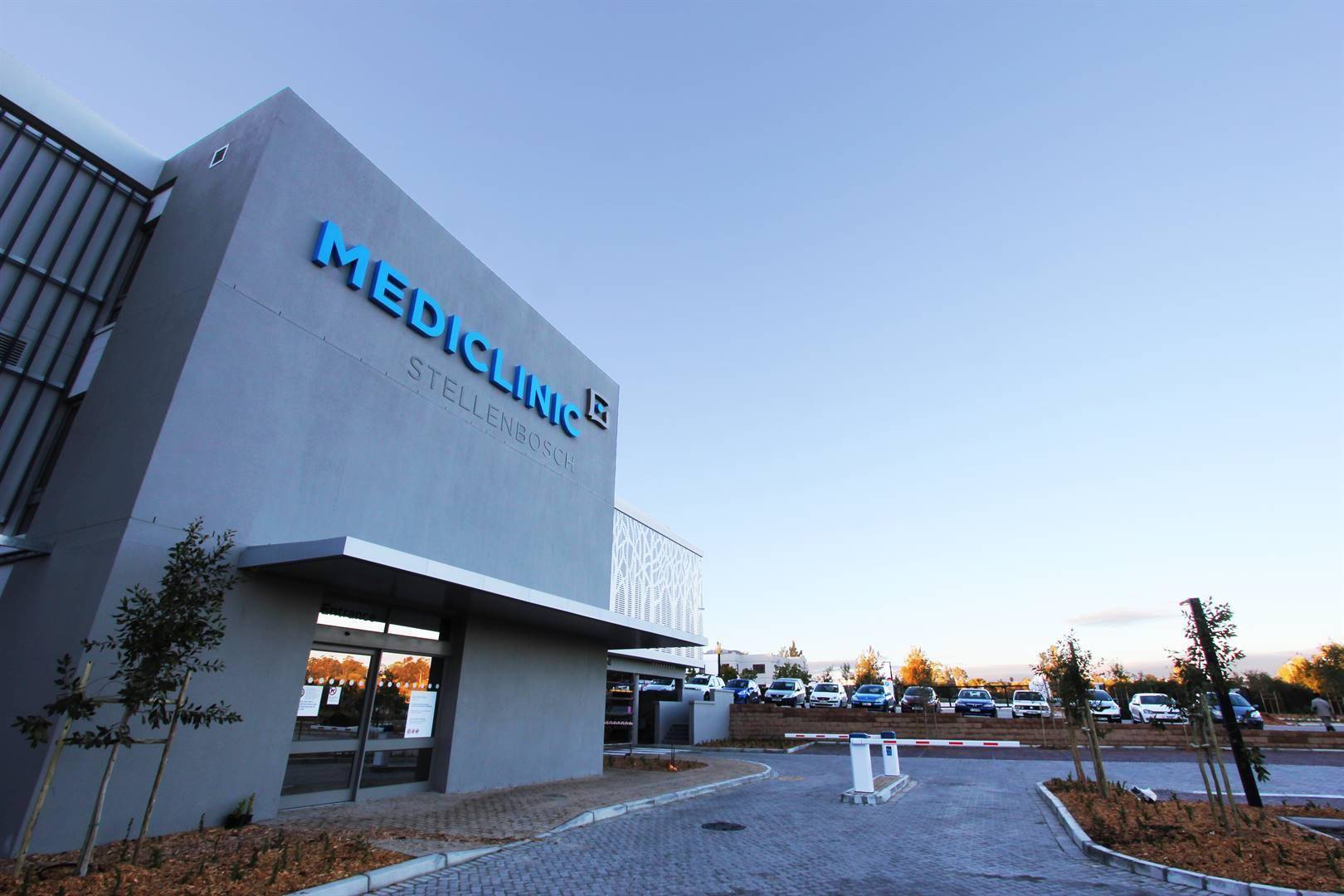 Mediclinic: 1 000 gratis operasies deel van voorwaardes vir oorname ...