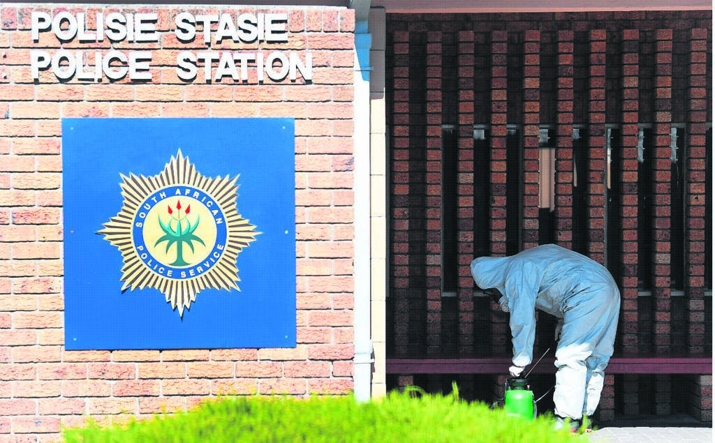 Stasie toe oor cop virus het | Die Son