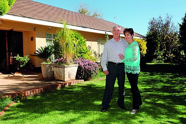 VF+ se Pieter Groenewald nooi HG in by sy Stilfontein-huis | Netwerk24