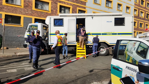 DEVELOPING | Joburg fire: Death toll now at 77 after 3 people die in ...