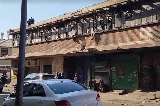 DEVELOPING | Joburg fire: Death toll now at 77 after 3 people die in ...