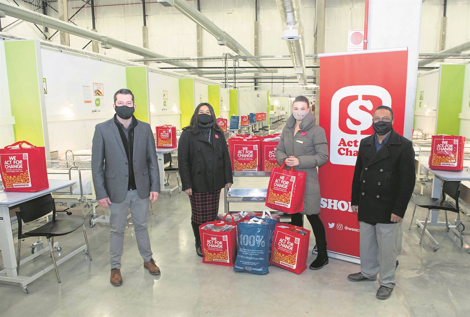 Brackengate field hospital receives care packs | Netwerk24