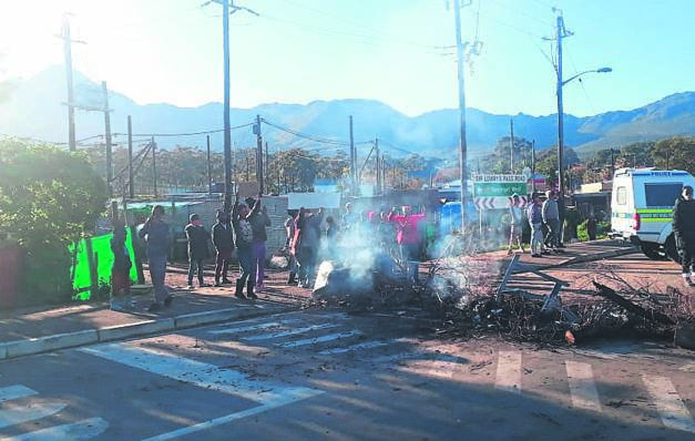 Eskom repairs fault only after locals vent their anger | Netwerk24