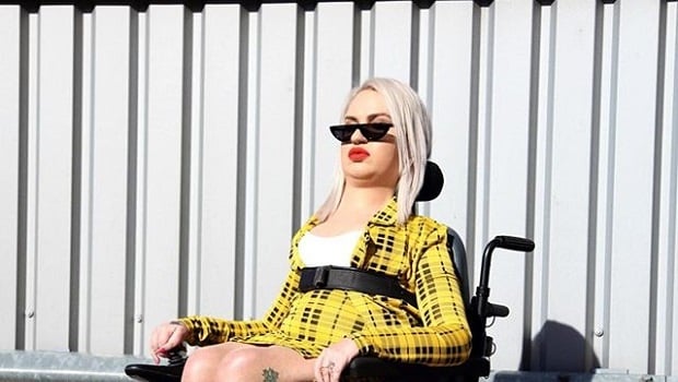 Meet the disabled Instagrammer who's makeup skills got her 200K ...
