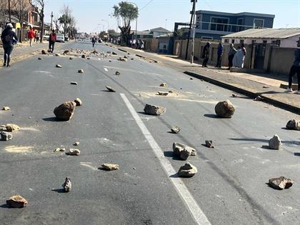 WATCH: Umphakathi vs taxi over Mpho's murder! | Daily Sun