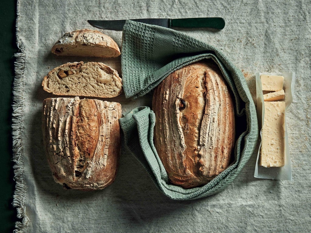 RESEP: Olyf-en-roosmarynbrood | Netwerk24
