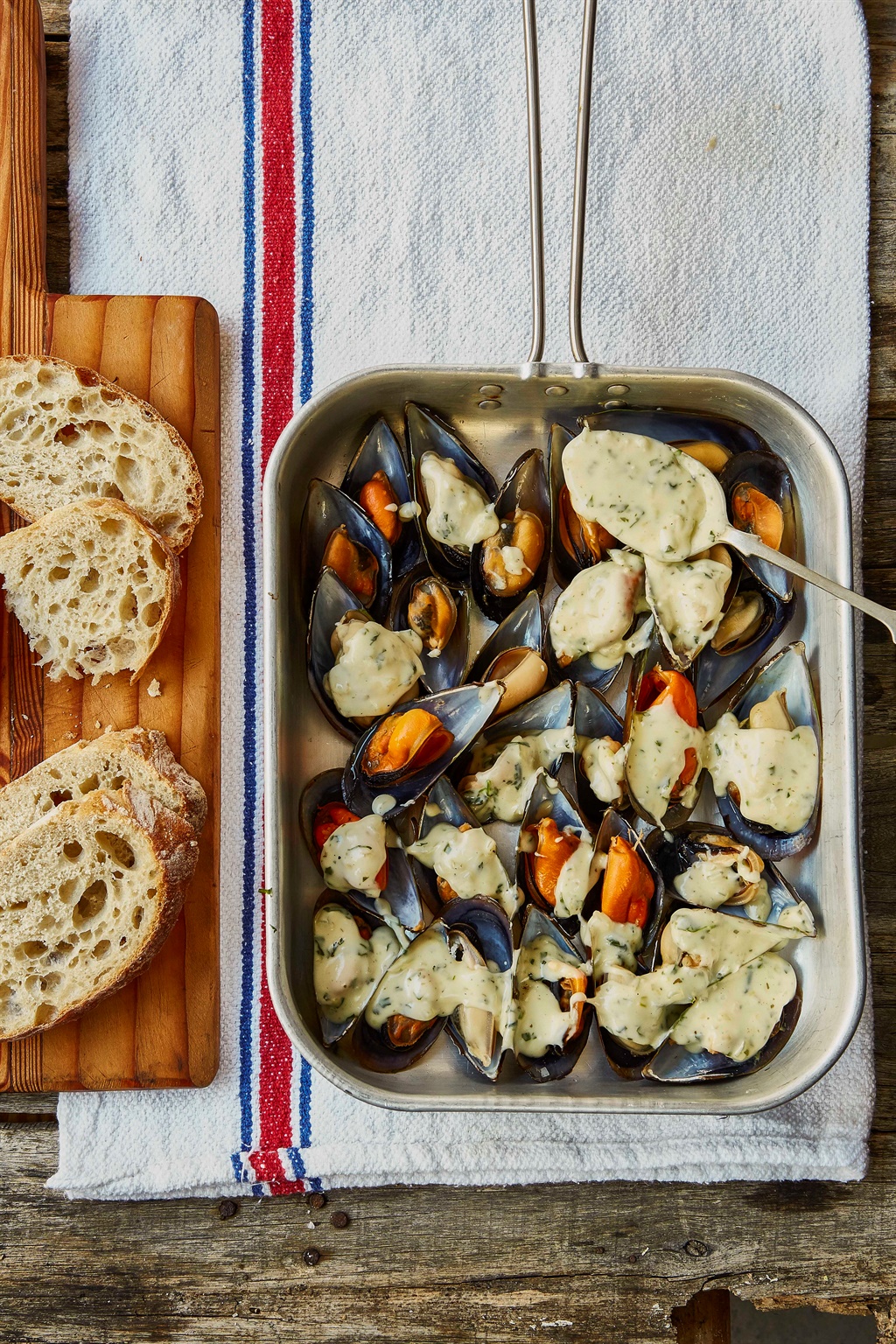 Swartmossels met knoffelroomsous | Weg