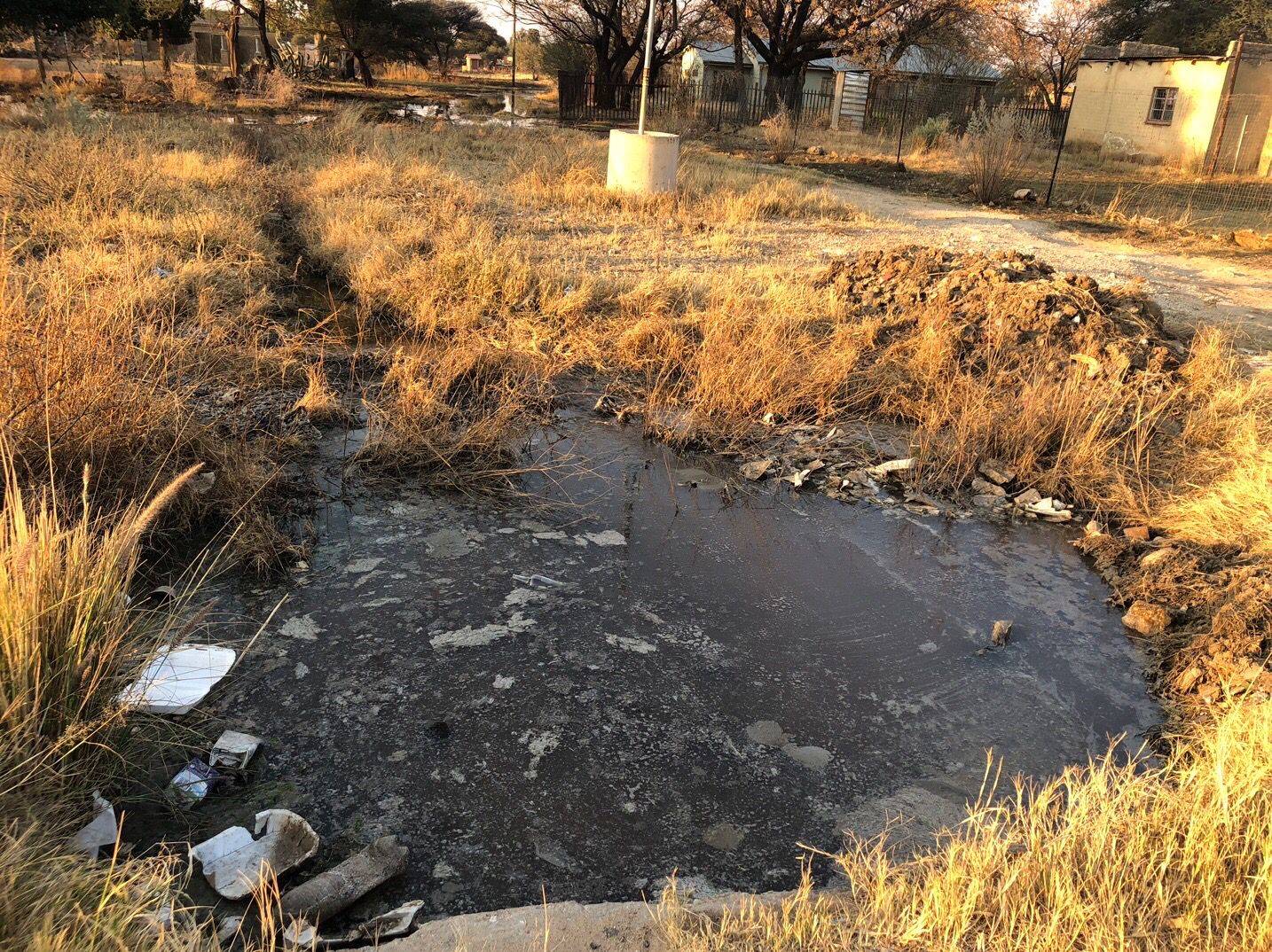 Mense glo in hospitaal opgeneem weens Mahikeng-rioolvuil | Netwerk24
