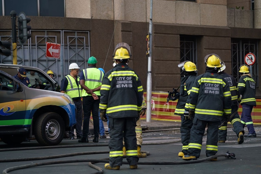 5 hospitalised after fire on gas line in Joburg CBD | News24