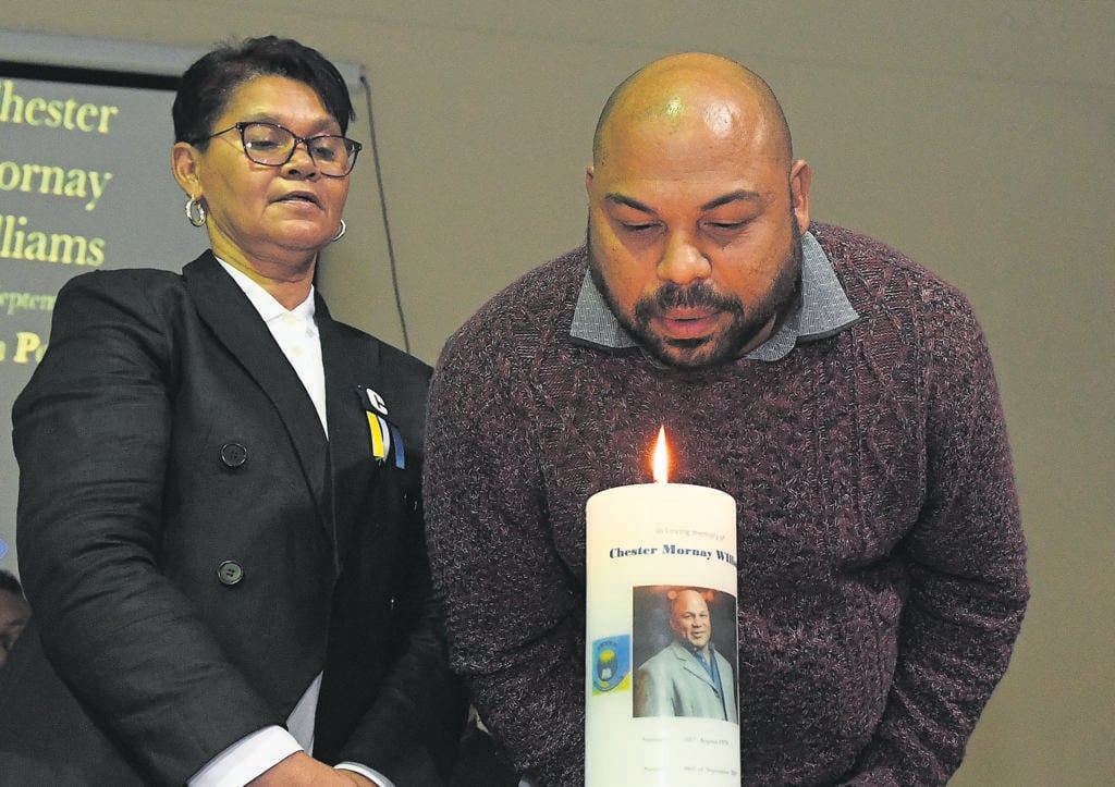 Ou vriende gedenk Williams | Son