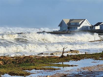 WATCH | 'Those waves were hectic': High tide batters Eastern and ...