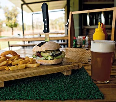 Doendinge: Eet en drink in Dinokeng | Netwerk24
