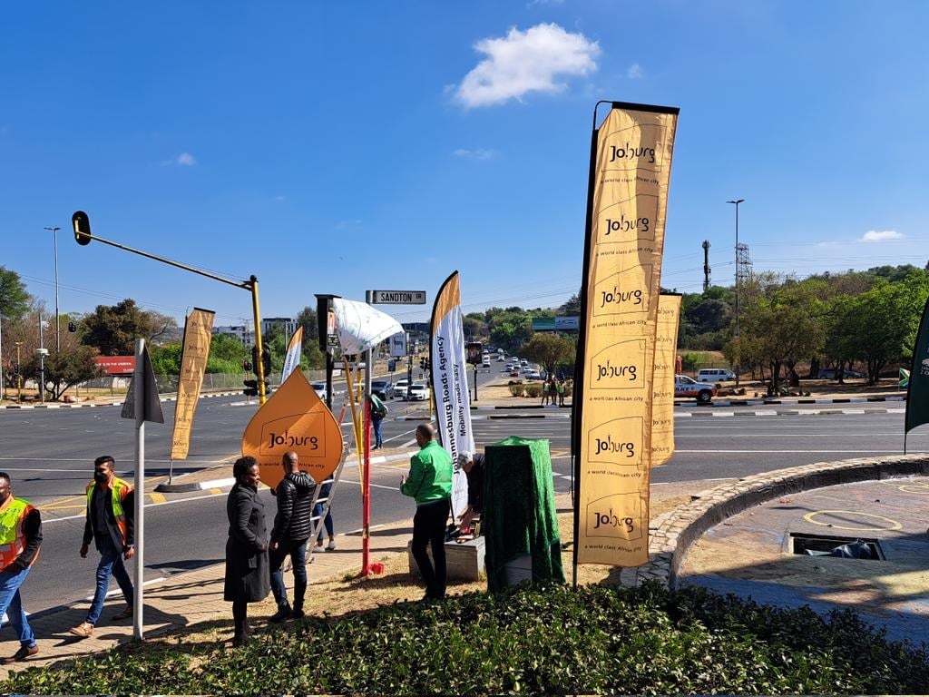 Bittersweet unveiling of Winnie Mandela Drive in Joburg after Zoleka ...