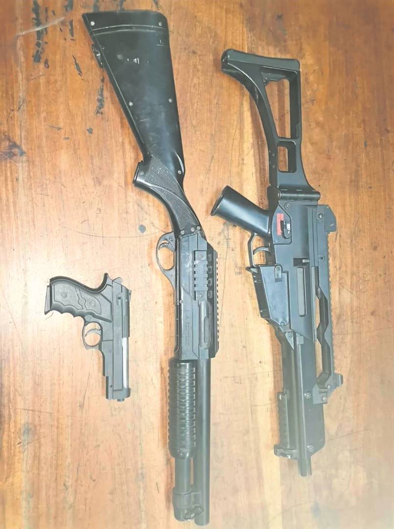 Police recover firearms and ammunition | Netwerk24